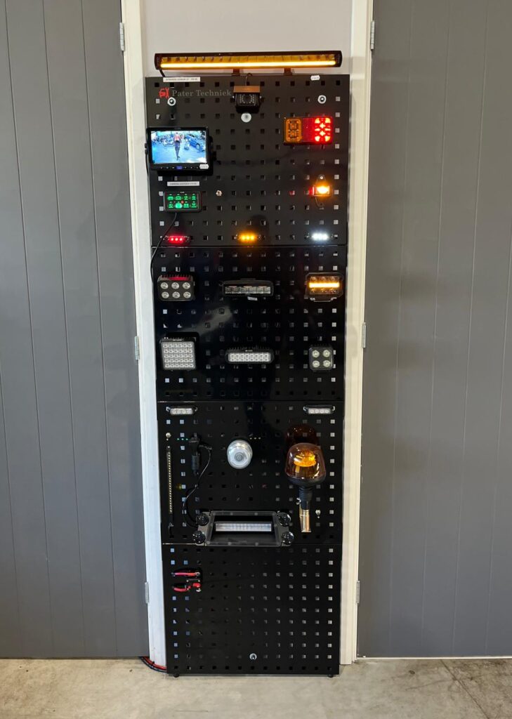 Bedrijfswagen Signalering & LED Flitsers inbouw | Pater Techniek